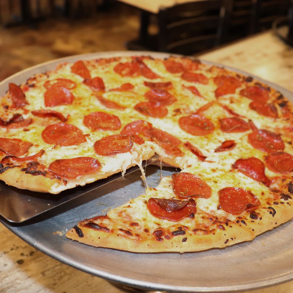 My Unexpected Take on the Great Anchovy Pizza Debate | Pizzapedia